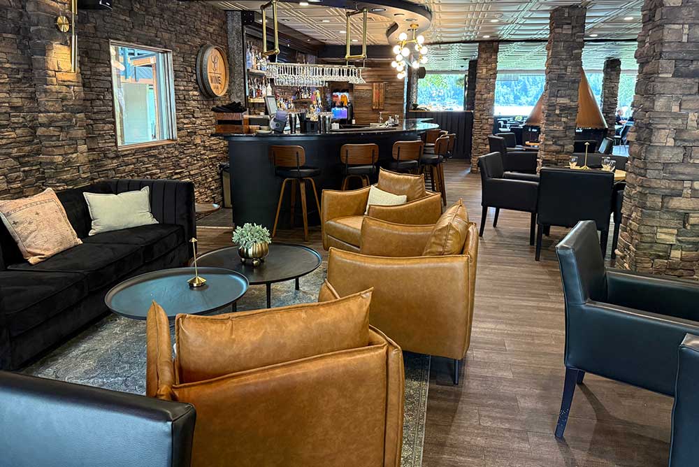 Fireside Grill Lounge | Wine Bar & Restaurant | Waterton, Ab